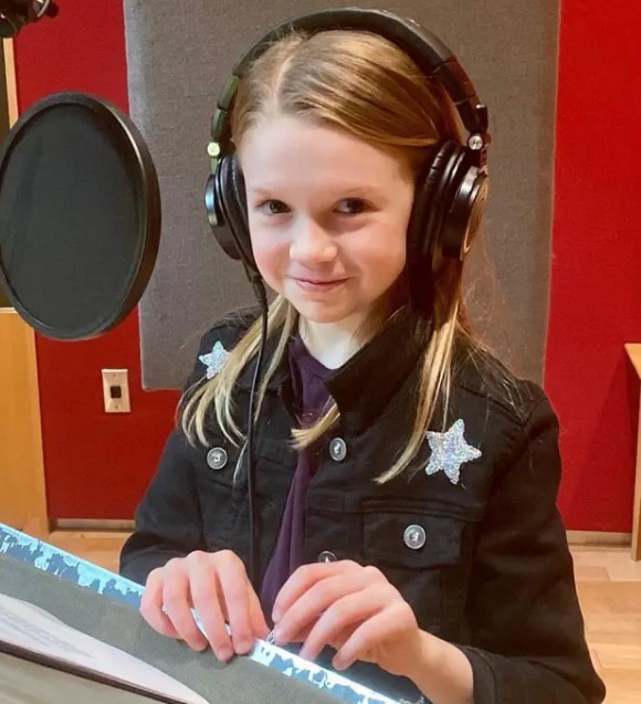 Juliet Donenfeld (Gabby's Dollhouse): Parents, Age, Height, Weight, Net ...