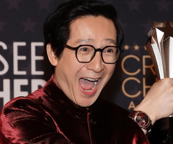 Meet Ke Huy Quan's Parents: James And Susan Hong, Emotional Oscars ...