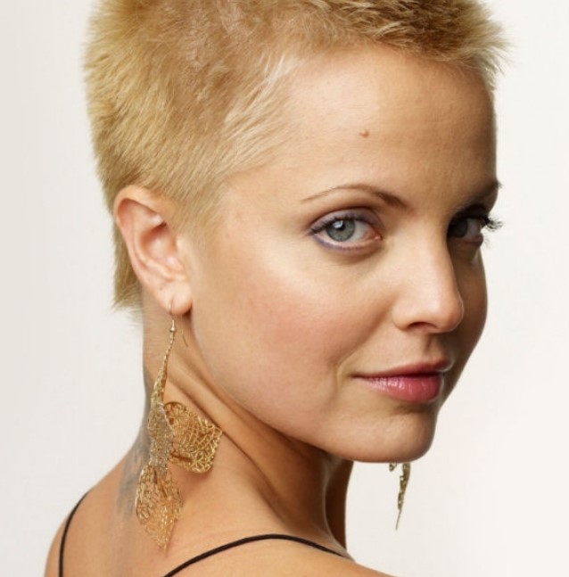 Mena Suvari: Parents, Husband, Photoshoot, Bio, Wiki, Age, Career, Net ...
