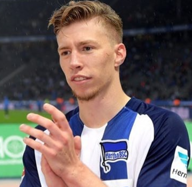 Who Are Mitchell Weiser Parents? Father Patrick Weiser And Mother ...