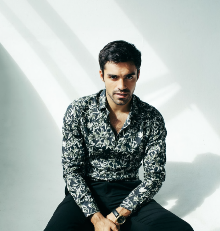 Sean Teale: Bio, Wiki, Age, Career, Girlfriend, Personal Life, Yeezy ...