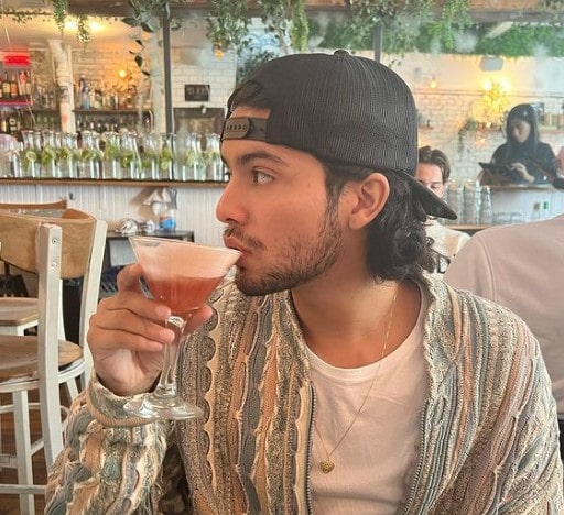 Xolo Maridueña: Bio, Net Worth (2023), Parents Omar G. Ramirez ...