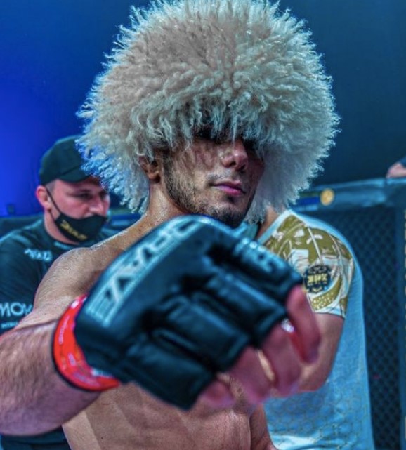 Muhammad Mokaev's Wife (Khava Eldarbekova): Age Gap, Bio, Wiki ...