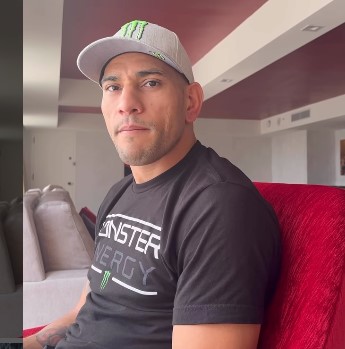 Alex Pereira: Girlfriend Merle, Bio, Wiki, New Tattoo, Career, Children ...