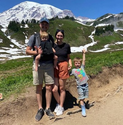 Kyle Brandt: Wife Brooke Brandt, Bio, Wiki, Age, Career, New Episode ...