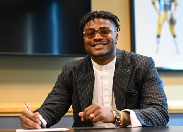 Who is Dwayne Haskins Wife Kalabrya Gondrezick-Haskins? Age Gap ...