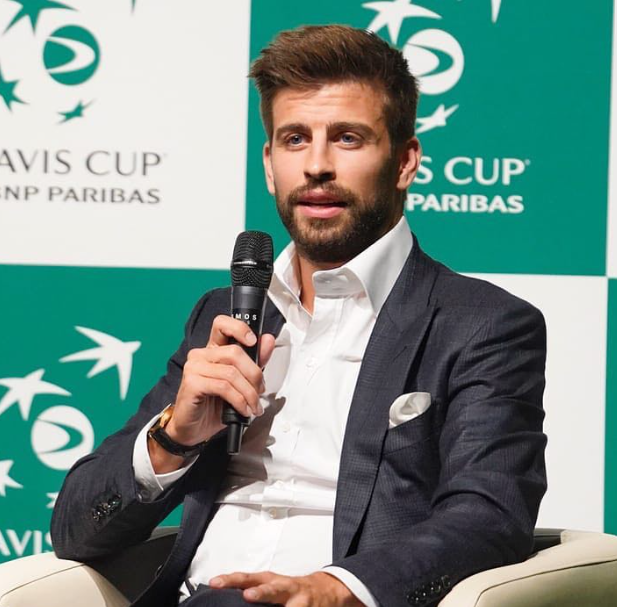 Gerard Pique's Girlfriend makes a bold move in Journalist DMs while ...