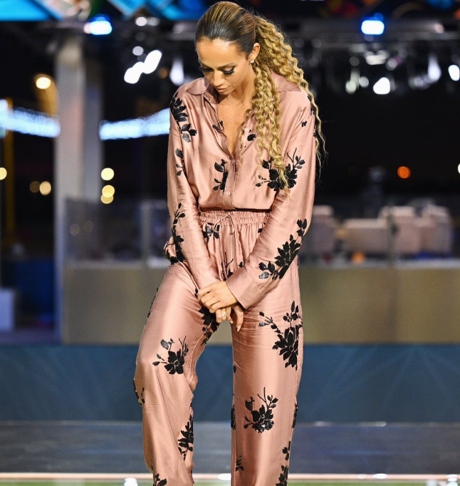 Kate Abdo: Who is her Father? Family, Parents, Siblings, New Hairstyle ...