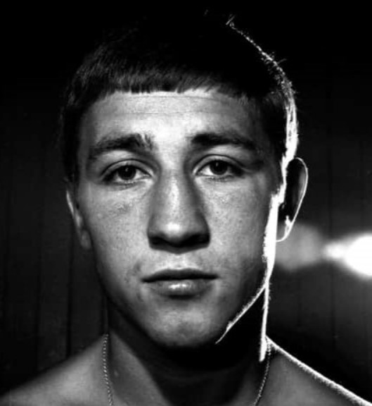 Ken Buchanan: Scottish Boxing Legend's Career, Bio Wiki, Family, Son ...
