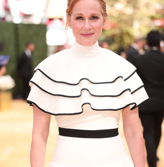 Brooke Shields' Best Friend Laura Linney: Who Is She? Self Care Routine ...