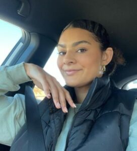 Lauren Betts: Parents Andrew and Michelle Betts, Career, Bio, Wiki, At ...