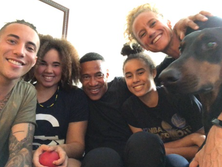 Meet the Stunning Sara Jones: A Closer Look at Mark Jones' Wife's Age ...