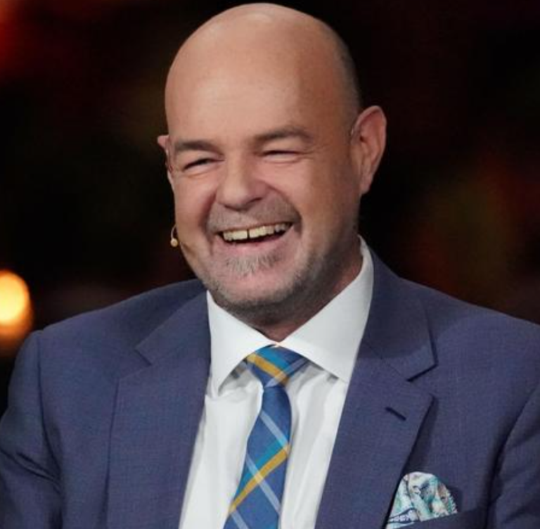Mark Robinson (AFL Journalist): Wife, Controversy, Bio, Personal Life ...