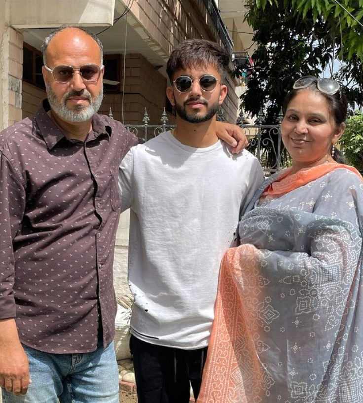 Mayank Markande's Religious Background and Origin, Parents, Career and More