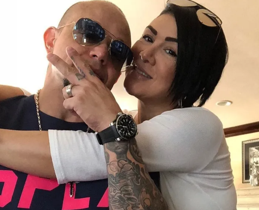 Who is Rey Mysterio wife Angie Gutierrez? Age Gap, Marriage, Kids, Net ...