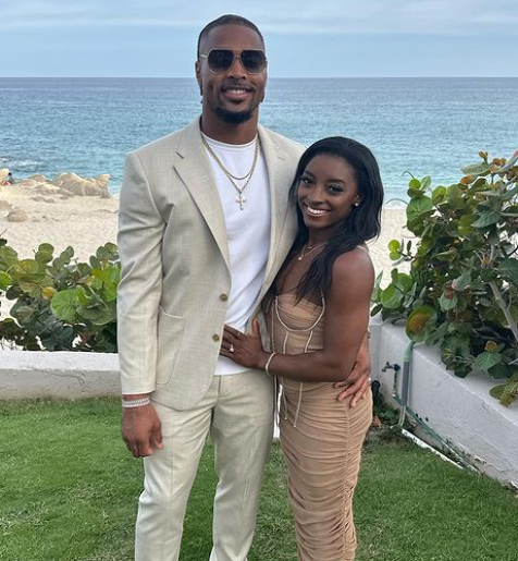 Jonathan Owens Family Tree: Parents, Siblings, & Wife Details