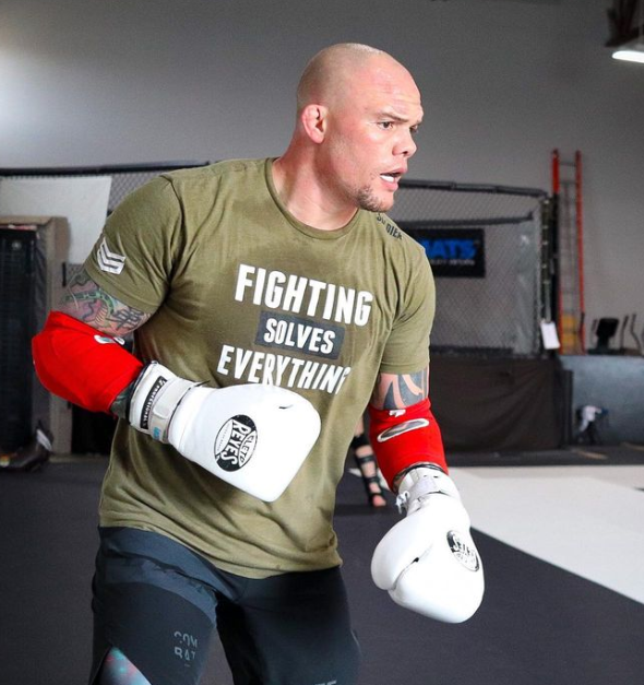 Who Is Mikhala Renee Newman? Meet UFC Star Anthony Smith Wife Kids And ...