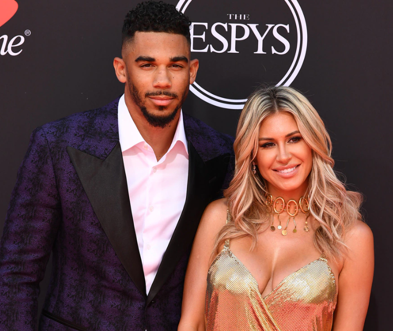 Anna Kane (Wife of Evander Kane) Bio, Marriage, Husband, Children, Net Worth 2023, & More