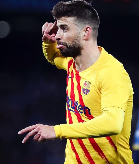 Who is Gerard Pique Girlfriend Clara Chia Marti? Age Gap, Relationship ...