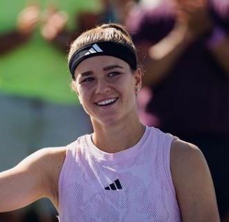 Karolina Muchova: Family, Ethnicity, Siblings, Bio, Wiki, Age, Career ...