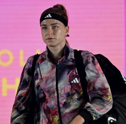 Karolina Muchova: Family, Ethnicity, Siblings, Bio, Wiki, Age, Career ...