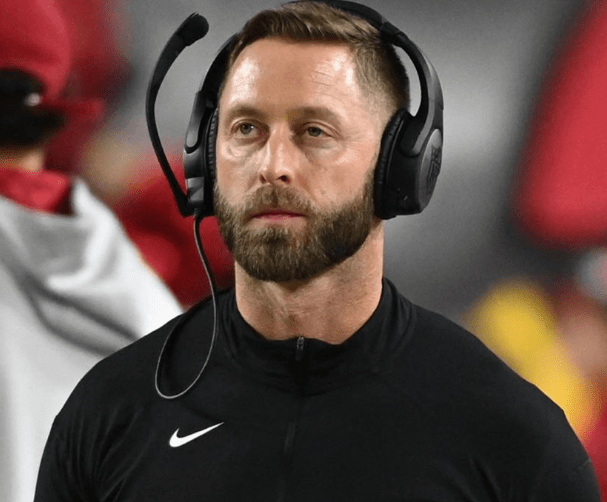 Kliff Kingsbury's Girlfriend's Viral Hotel Room Pics! Who Is Veronica ...