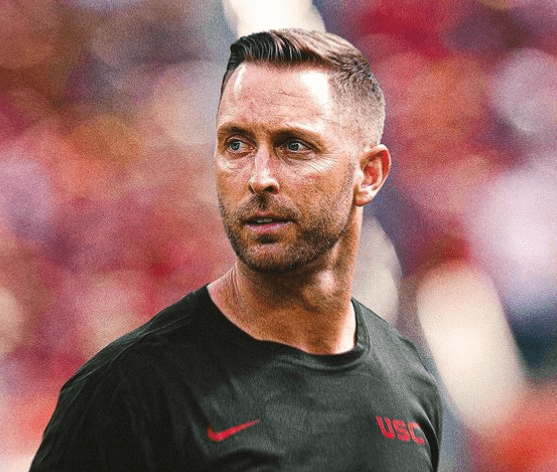 Kliff Kingsbury's Girlfriend's Viral Hotel Room Pics! Who Is Veronica ...
