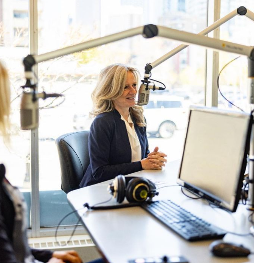 Rachel Notley Religion Explored: Is She Christian? Pet Dog, Career and More