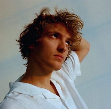 Aliocha Schneider: Age, Bio, Wiki, Net Worth in 2023