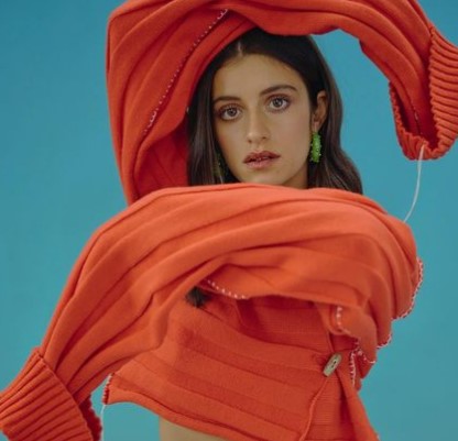 Anya Chalotra Parents: Meet Madan Chalotra and April Chalotra, In ...