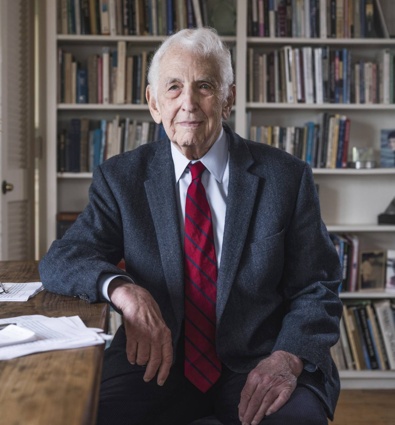 The Arrest of Daniel Ellsberg: Pentagon War Details, Obituary and More