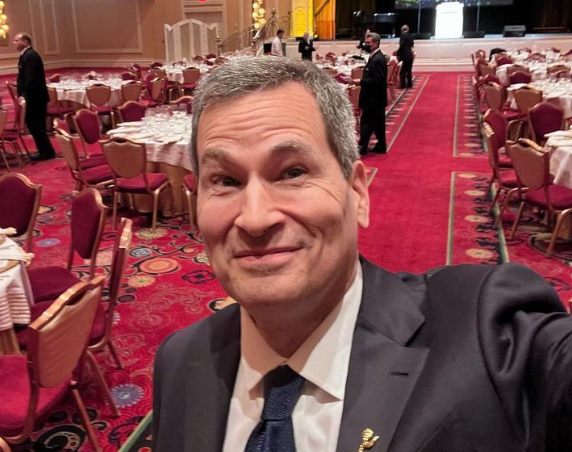 Who Is Nicole Vosshall, David Pogue Wife? Details About His Divorce ...