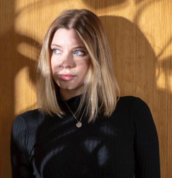 Who Is Romy Deckert? Meet Claudelle Deckert's Daughter, Bio, Pet Dog ...