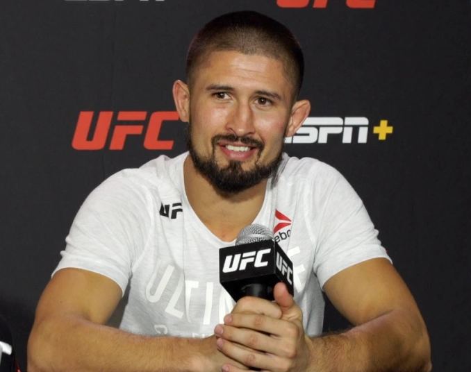 Does Ronnie Lawrence Follow Muslim or Christian Faith? UFC Star ...