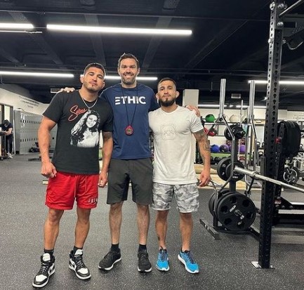 Sergio Pettis and Anthony Pettis: Are They Related? Career, Net Worth ...