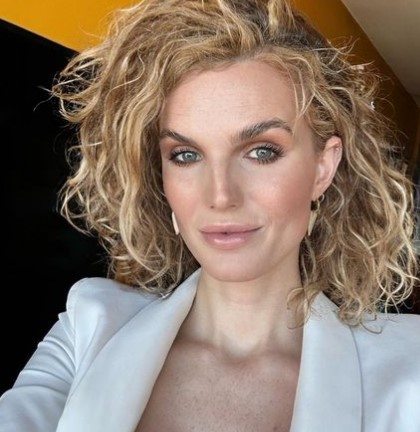 Transgender Beauty Pageant: Who Is Solange Dekker? Wikipedia Age And More