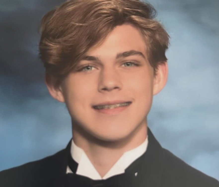 Is Wyatt Lewis Married or Single? Dating Life, Wife And Relationship ...