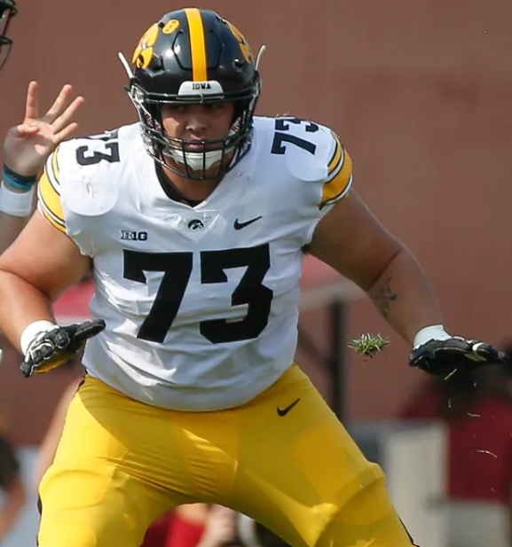 Who Are Cody Ince Parents? Former Iowa Hawkeyes Offensive Lineman's Family