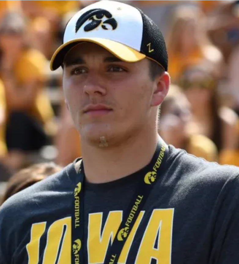 Who Are Cody Ince Parents? Former Iowa Hawkeyes Offensive Lineman's Family
