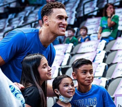 Ashley Morgan (Dwight Powell's girlfriend): Age, Ethnicity ...