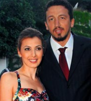 Who are Hedo Turkoglu Wife Banu Turkoglu And Their Two Daughter? Family ...