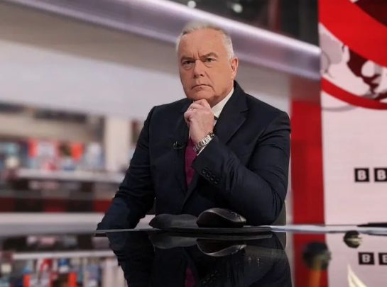 Why Fans Believe Huw Edwards Could Be Gay? Details About His Wife Vicky ...