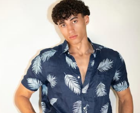 Isaac Francis Relationship: Does He Have a Girlfriend? Too Hot To ...