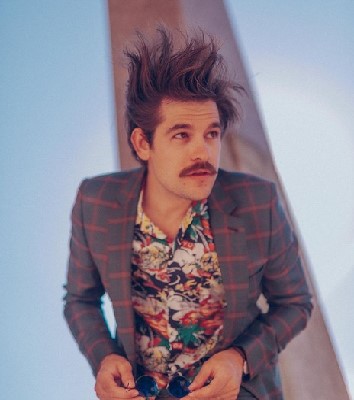 Jason Ralph's Wife, Bio, Pet Dog, Career and More