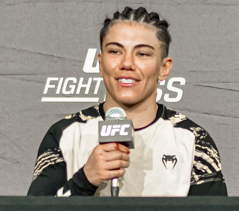 Is UFC Star Jessica Andrade Lesbian? Meet Her Partner Fernanda Gomes