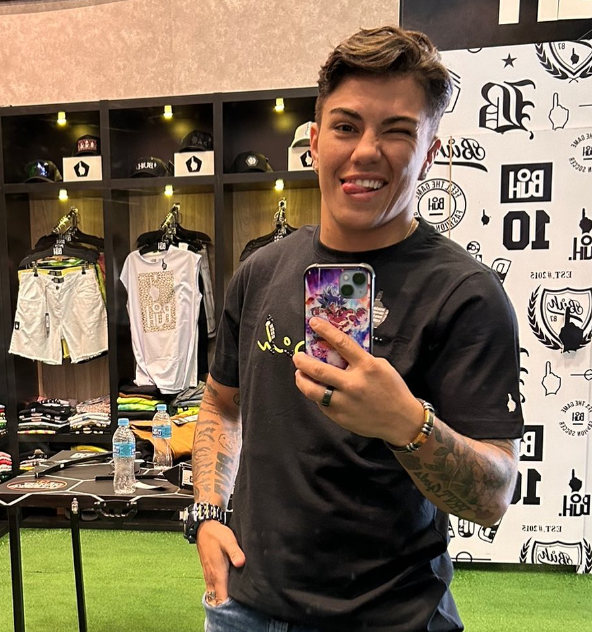 Is UFC Star Jessica Andrade Lesbian? Meet Her Partner Fernanda Gomes