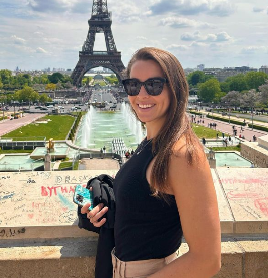 Jodie Anna Burrage Boyfriend: Meet Ben White, At Beach, Career and More