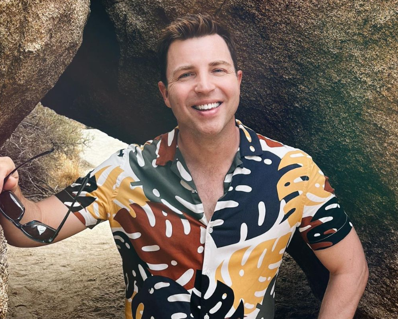 Who Is Travis Roberts, Justin Pazera Husband? Their Married Life and ...