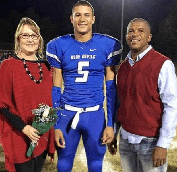 Robin Farley: Explored Caleb Farley Mother, Age, Bio/Wiki And More