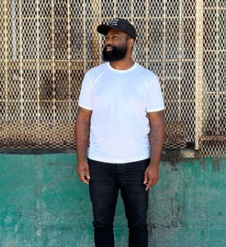 Darrelle Revis Siblings: Terry Revis and DéAudra Revis, Career, Family ...